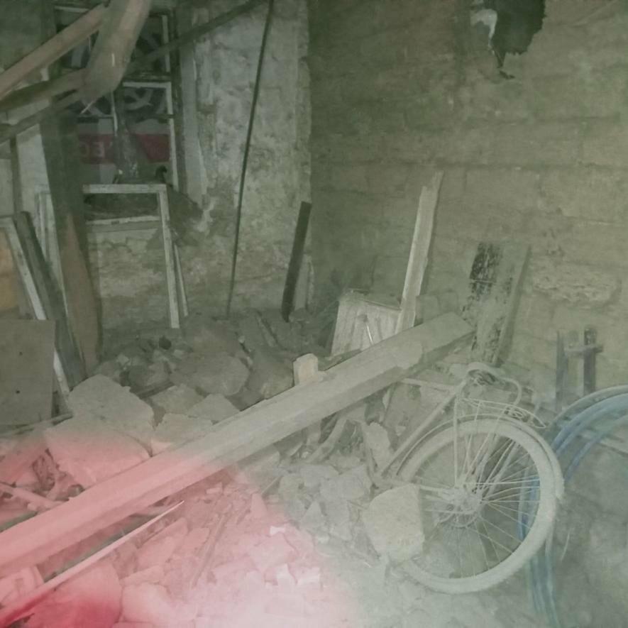 У Степногірську внаслідок ворожого обстрілу зруйновано будинок під завалами опинились 2 людей